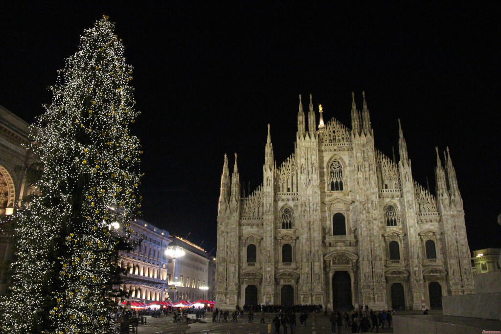 Photo of the Week: Christmas at the Duomo in Milan