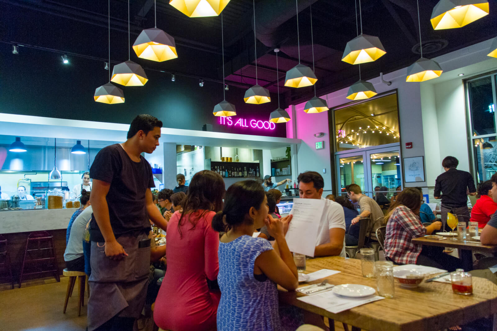 Restaurant Review: Piggy Smalls - Jeffsetter Travel