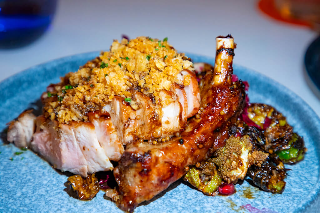 Dinner at the Hau Tree at the Kaimana Beach Hotel - Jeffsetter Travel