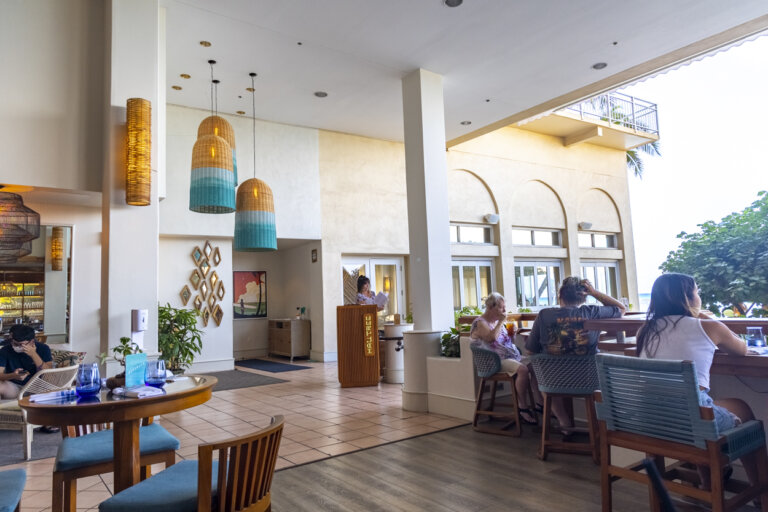 Beachside Brunch at Hau Tree - Jeffsetter Travel